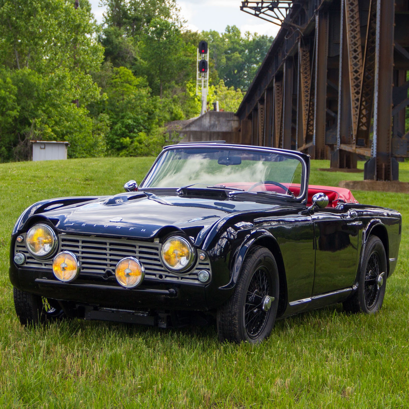 Triumph TR4A & TR6: Hot New UK Classic Car In... | Youngtimers UK